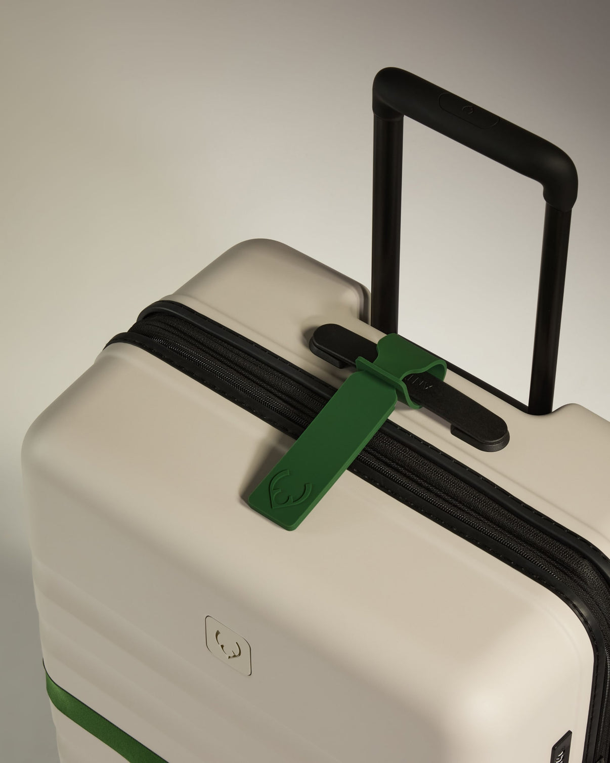 Luggage Tag in Green | Suitcase & Bag | Silicone Tags – Antler Luggage ...